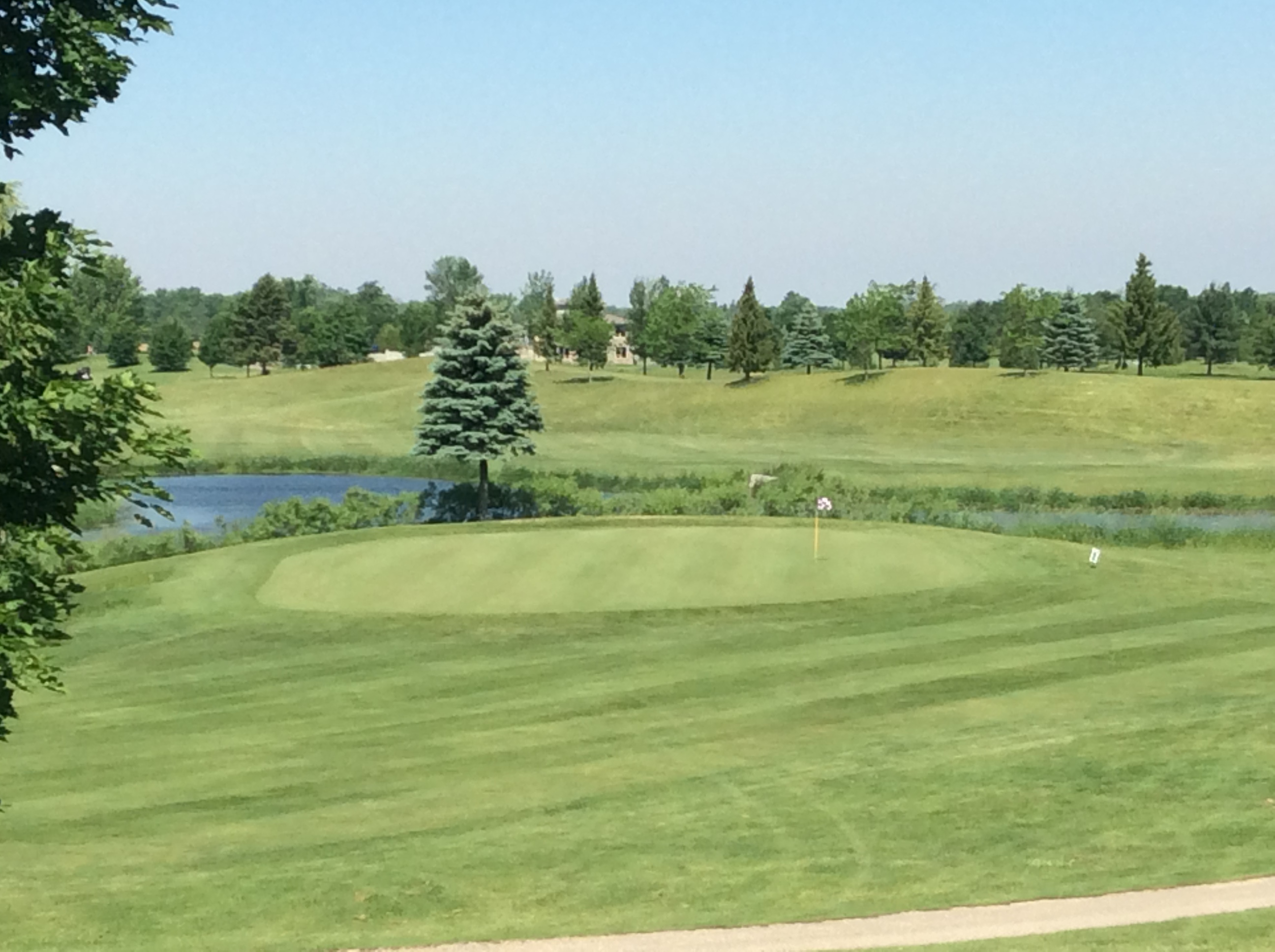 Fescue`s Edge Golf Club - Brant - Golf Discounts and Coupons on Green Fees